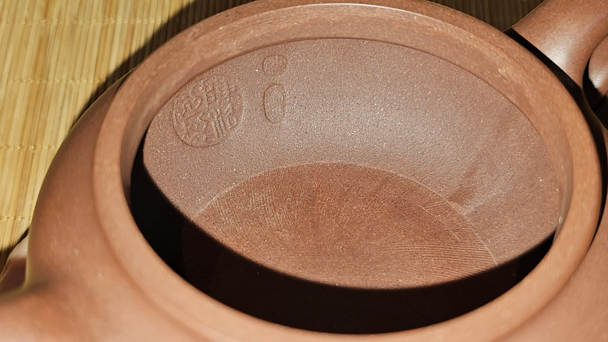 Bian Fu 扁腹, 247.1ml, DiCaoQing ZiNi 底槽青紫泥, by our Collaborative Crafts ...