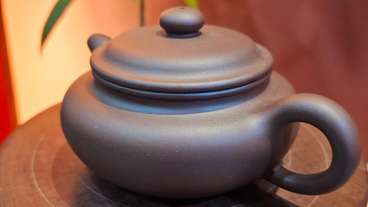 Bian Fu 扁腹, 248.0ml, DiCaoQing ZiNi 底槽青紫泥, by our Collaborative Crafts ...
