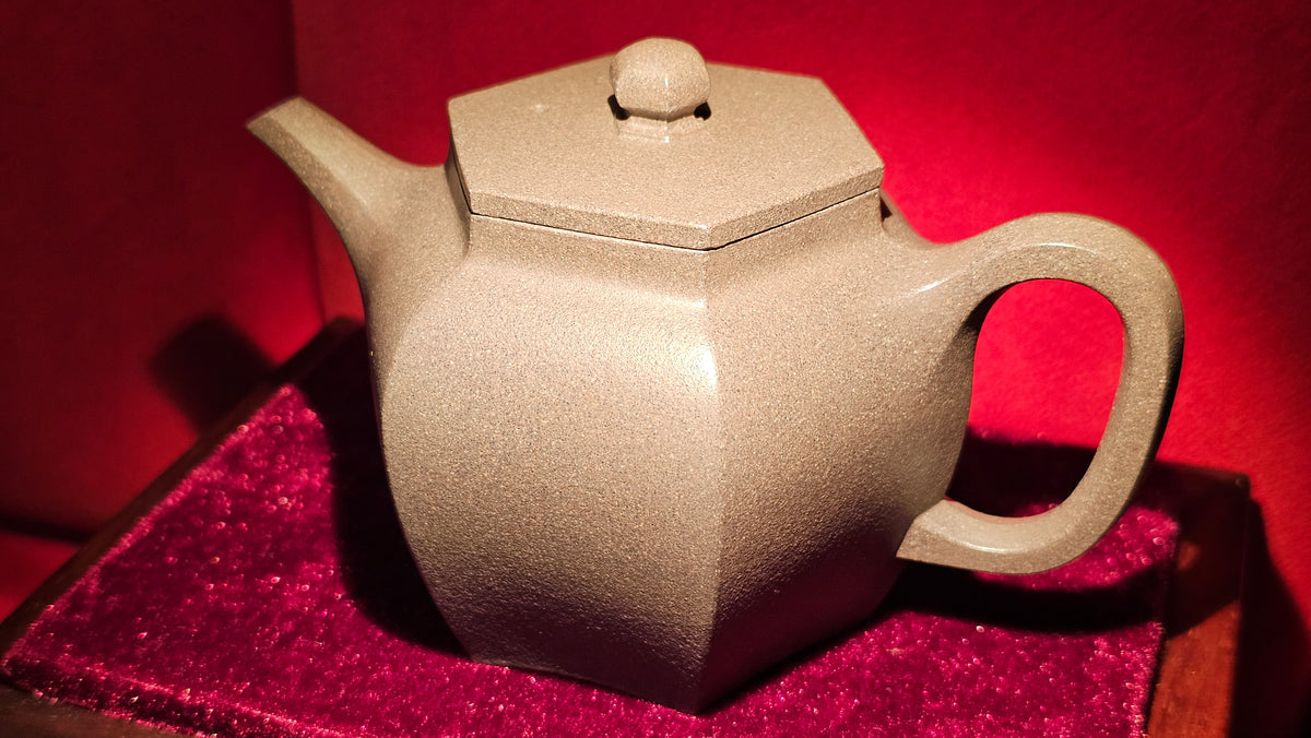 Di Xiang 帝乡, 195ml, Gu Fa Lian Ni ~ Qing Hui Duan Ni 古法练泥～青灰段泥, by L4 ...