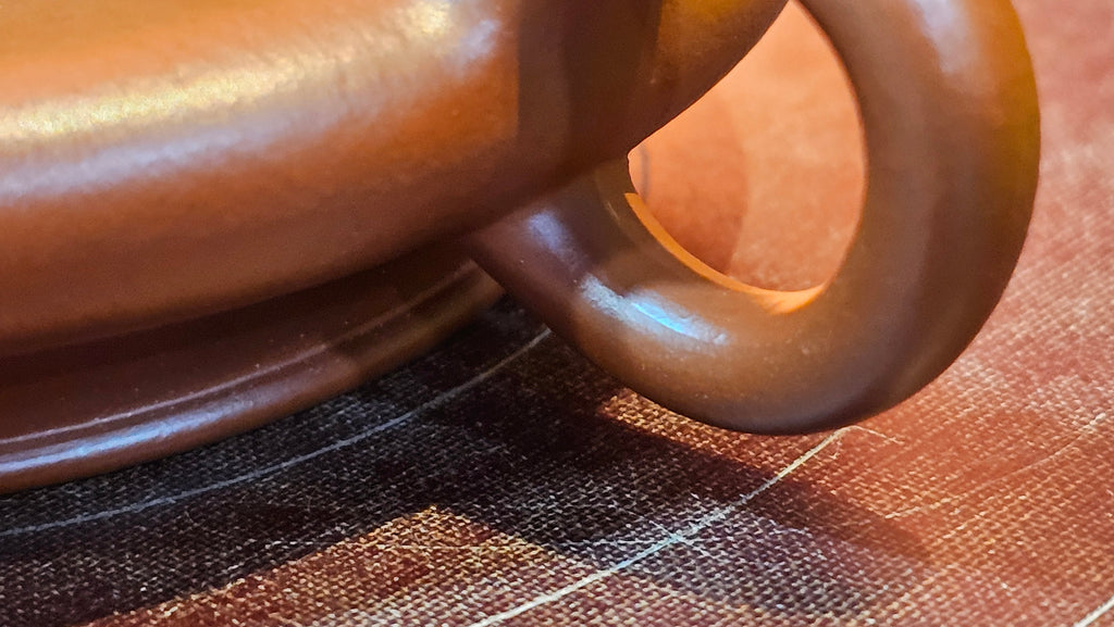 Ming Yuan Xu Bian 鸣远虚扁, 108.8ml, Xiao Mei Yao Zhu Ni 小煤窑朱泥, by Craftsm ...