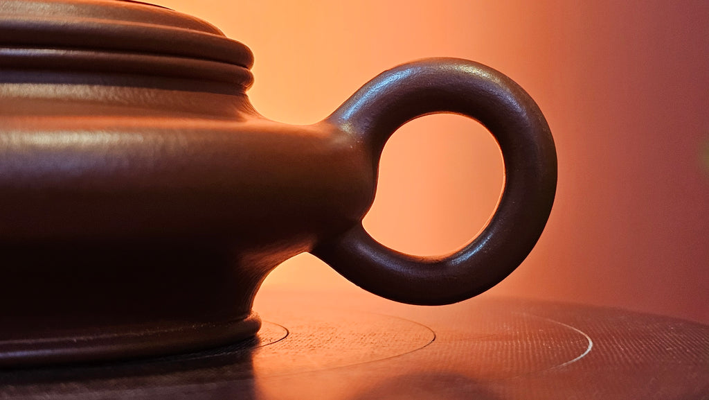 Ming Yuan Xu Bian 鸣远虚扁, 108.8ml, Xiao Mei Yao Zhu Ni 小煤窑朱泥, by Craftsm ...