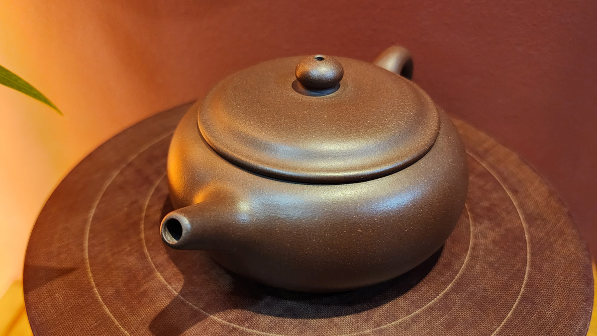 Bian Chen 扁晨, 160ml, Di Cao Qing Zi Ni 底槽青紫泥, by our Collaborative Cra ...